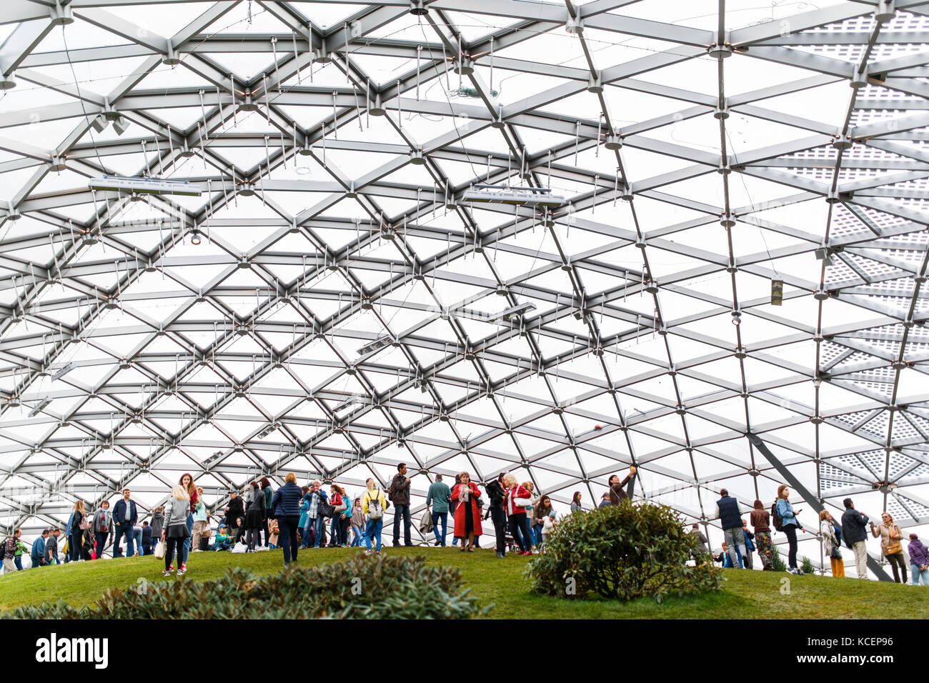 Circular glass roof architectural interior hi-res stock photography and ...