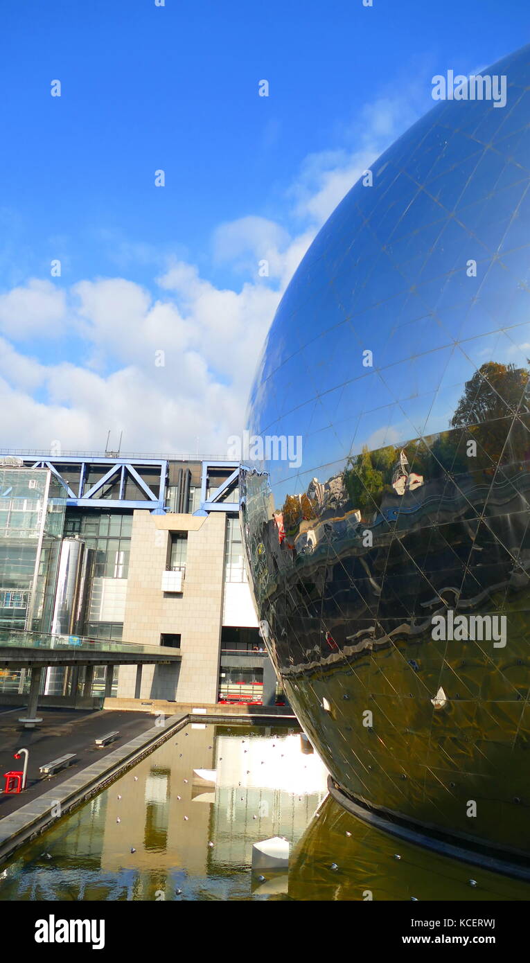 La Geode is a mirror-finished geodesic dome opened in 1985 in Paris. It ...