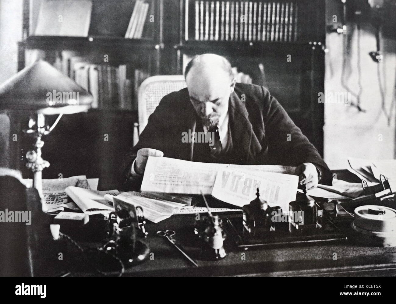Vladimir lenin 1920 hi-res stock photography and images - Alamy