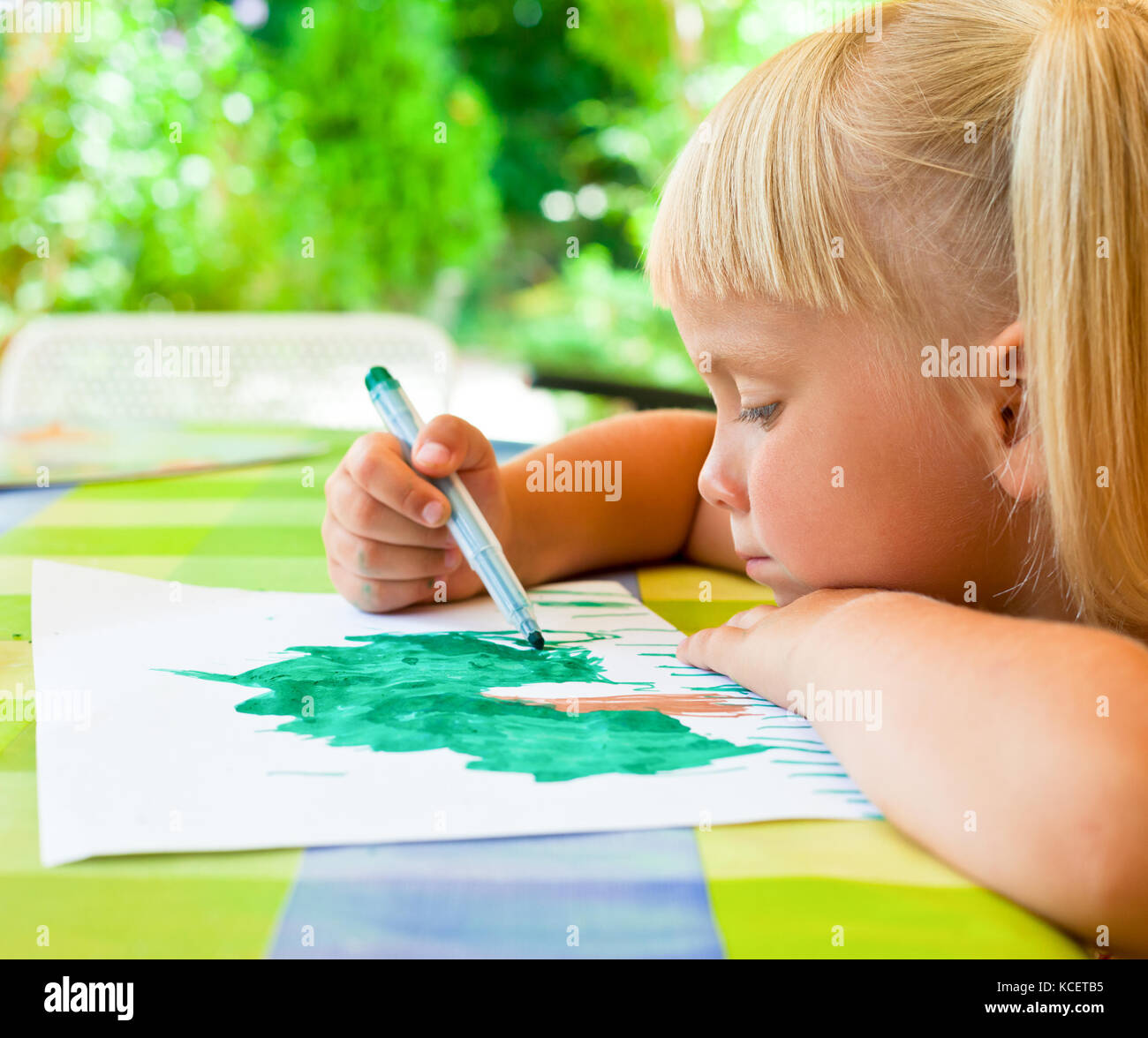 Blonde 4 year old girl hi-res stock photography and images - Alamy