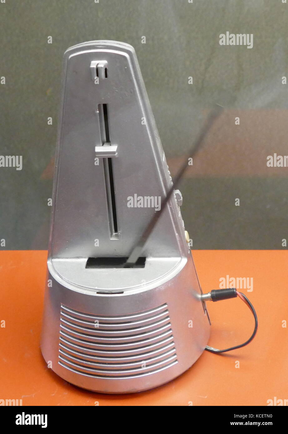 Set_table hi-res stock photography and images - Alamy