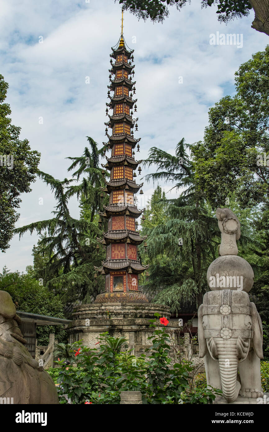Pagoda and monastery hi-res stock photography and images - Alamy