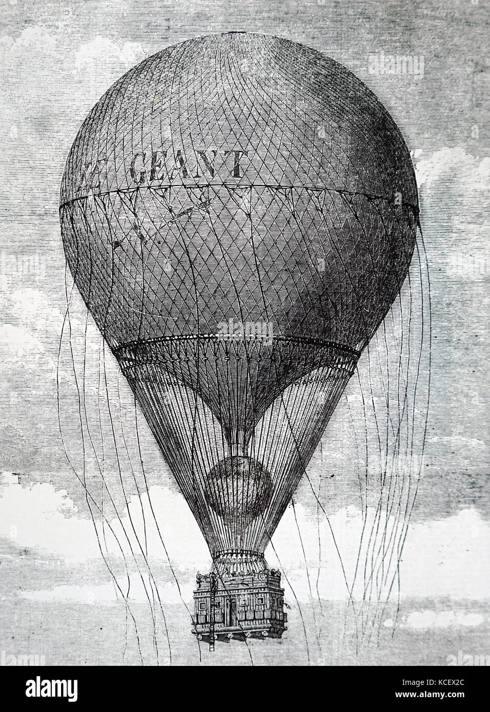 Le geant hot air balloon hi-res stock photography and images - Alamy