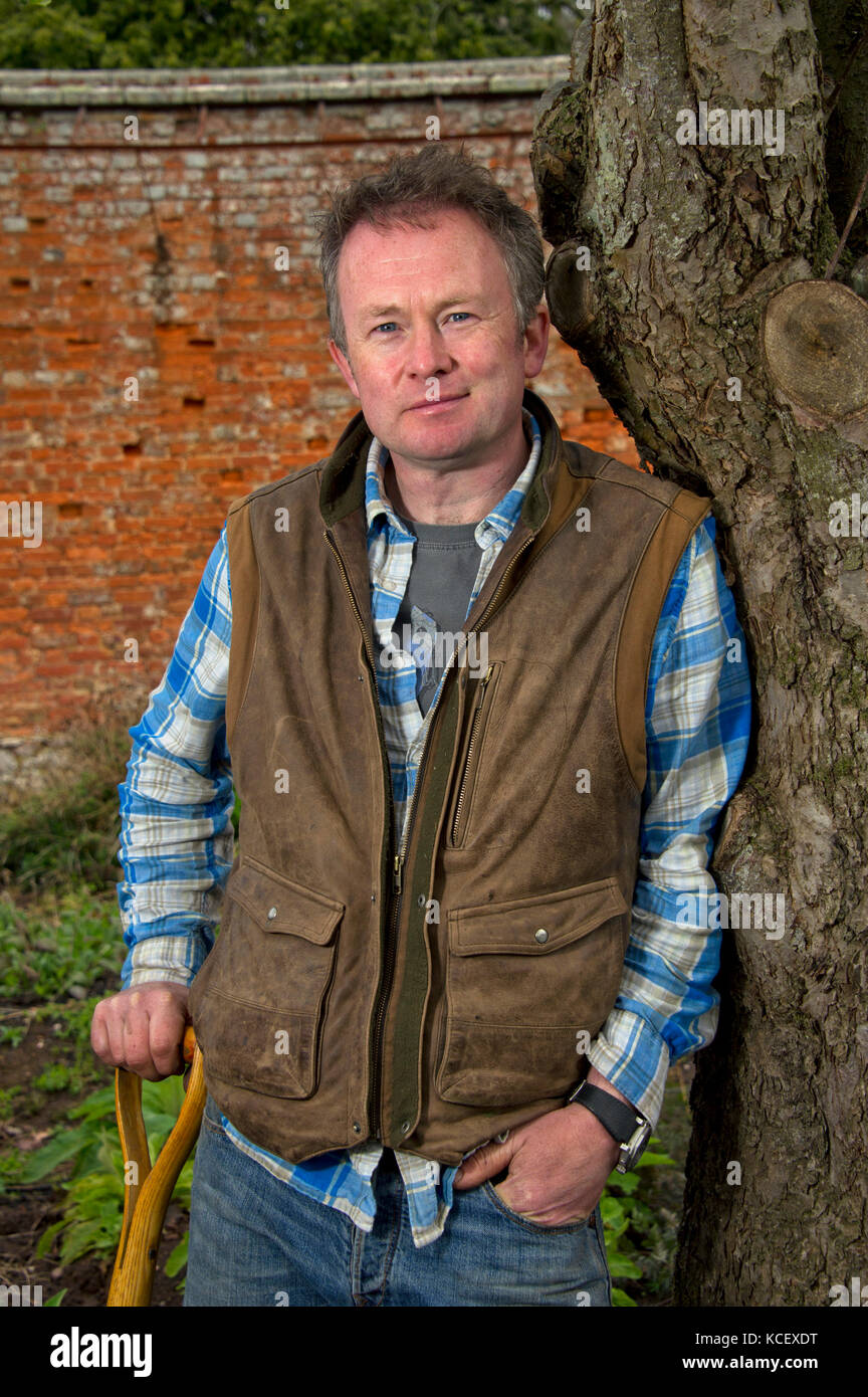 Male broadcaster hi-res stock photography and images - Alamy