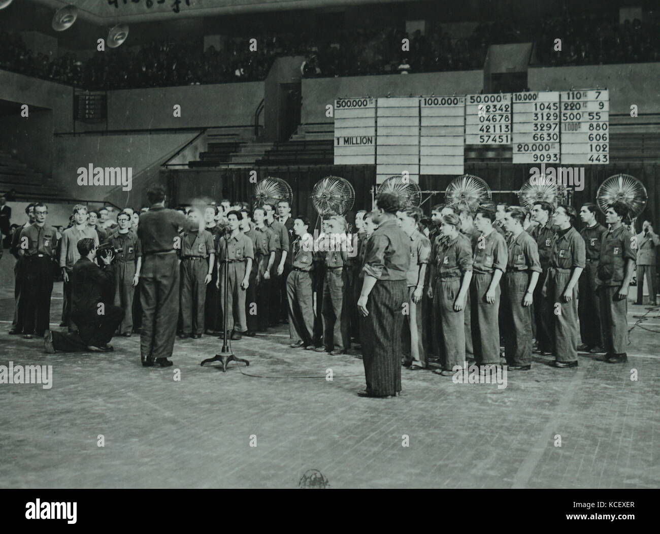 Ww2 radio announcement hi-res stock photography and images - Alamy