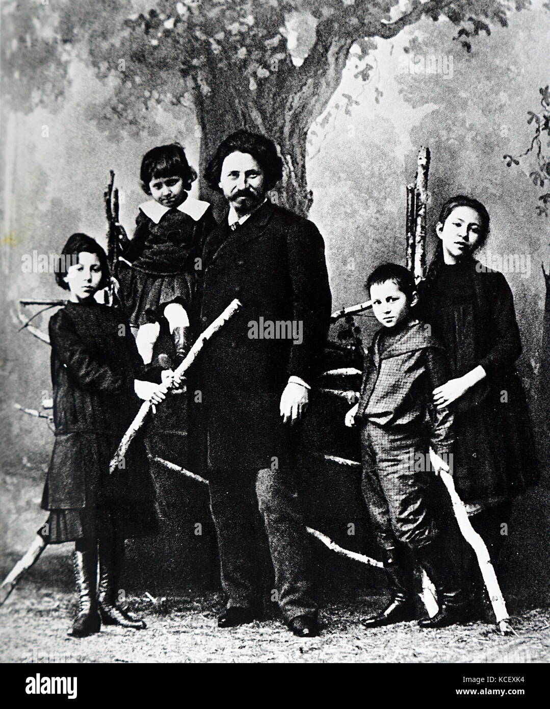 Ilya repin studio hi-res stock photography and images - Alamy