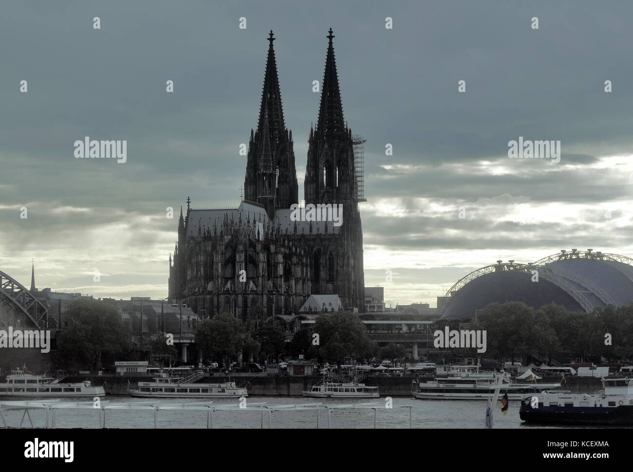 Photograph of the Cologne Cathedral (Kölner Dom, Cathedral of Saint ...