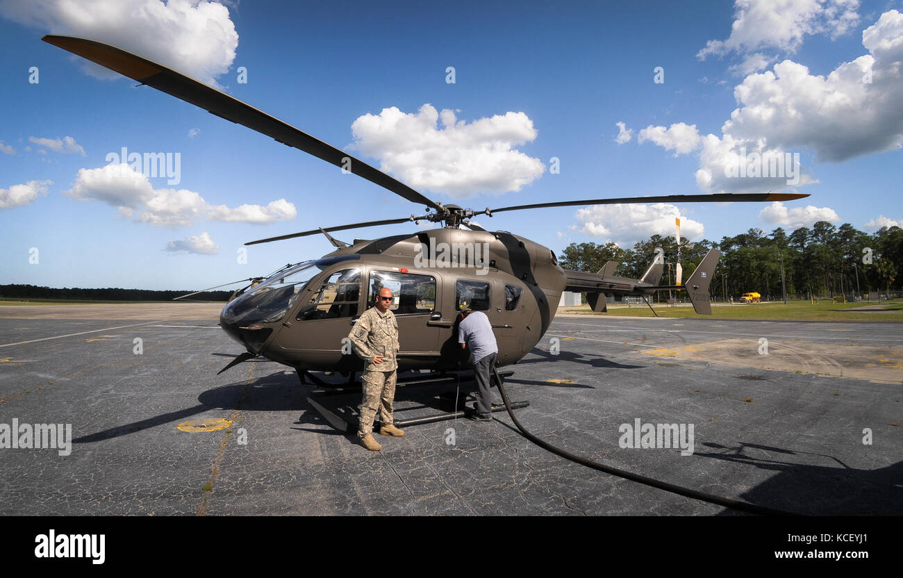 U.S. Army Soldiers with the South Carolina National Guard and Illinois ...
