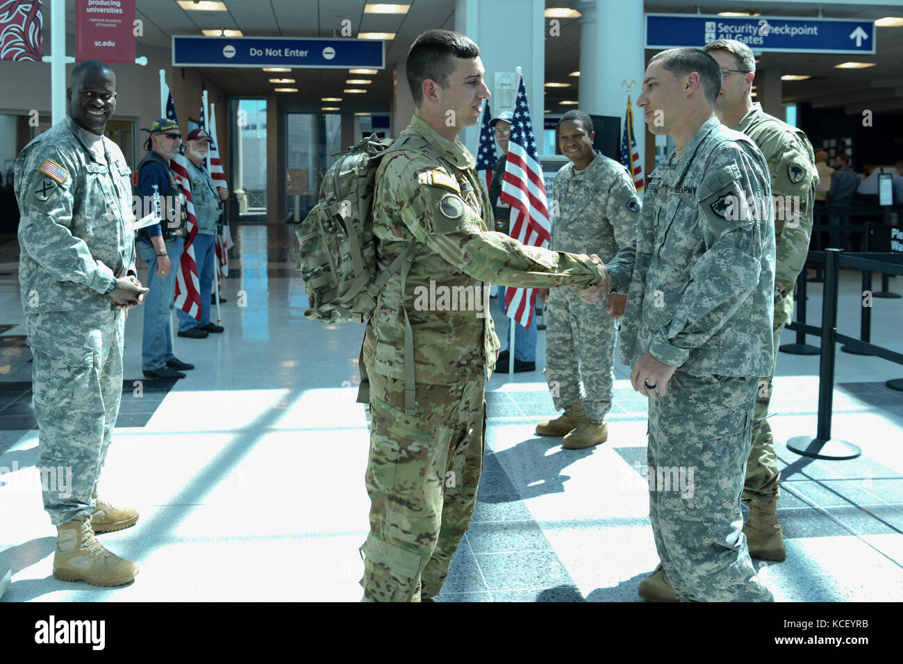U.S. Army Soldiers assigned to the South Carolina Army National Guard ...