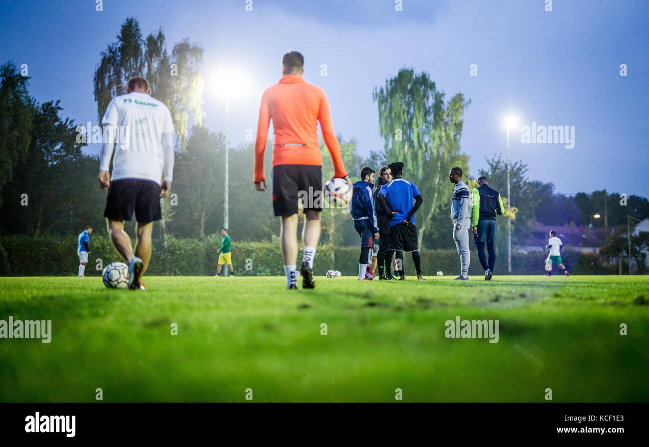 Players of the soccer club SGM ABV Stuttgart / TSV 07 Stuttgart ...