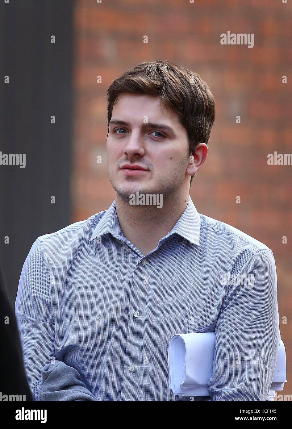 Lewes Crown Court, UK. 4th Oct, 2017. Daryll Rowe leaves Lewes Crown ...