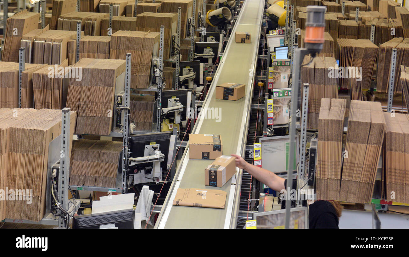 View of the logistics center of Amazon in Graben, Germany, 4 October ...