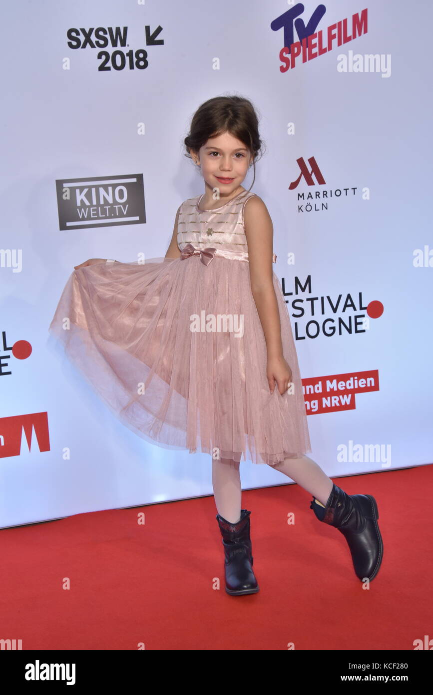 Cologne, Germany. 3rd Oct, 2017. Lamija Mekic, photographed on the red ...