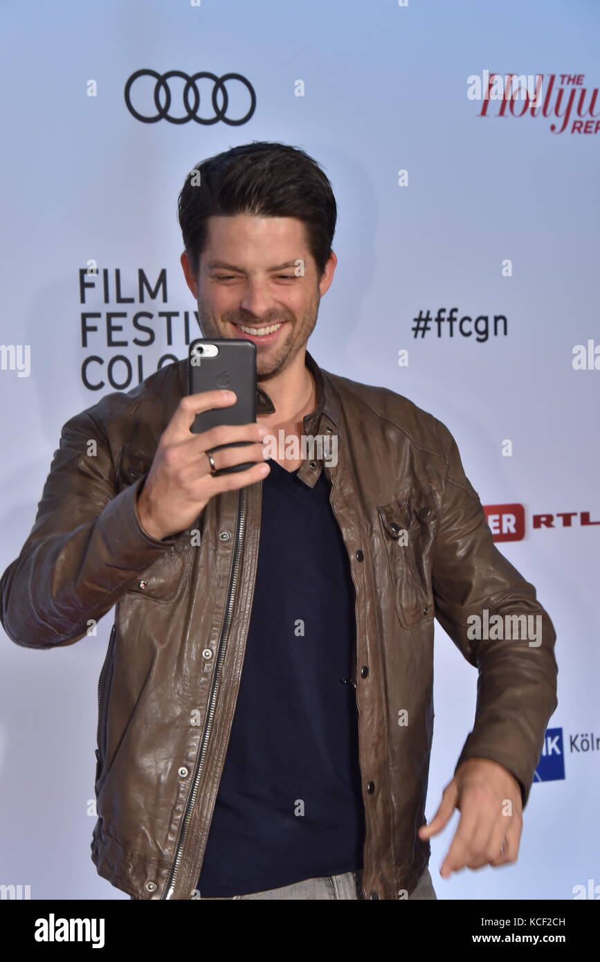 Cologne, Germany. 3rd Oct, 2017. Daniel Buder, photographed on the red ...