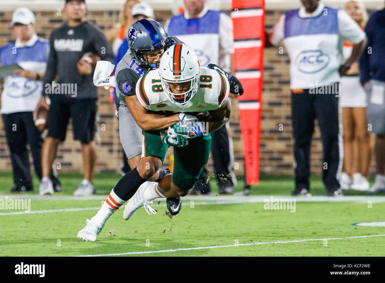 September 29, 2017: Lawrence Cager (18) of the Miami Hurricanes gets ...
