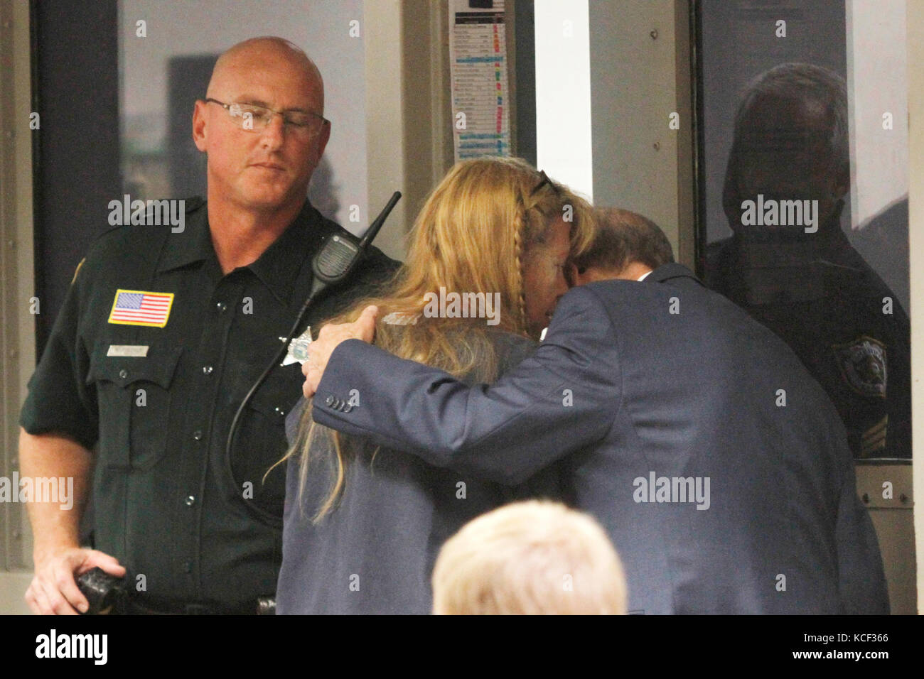 West Palm Beach, FL, USA. 4th Oct, 2017. Sheila Keen Warren, left ...