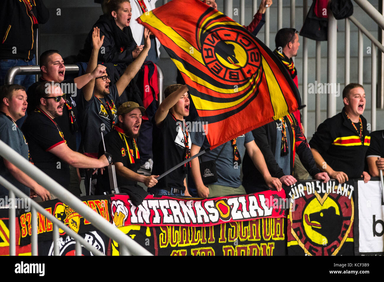 David mountfield hi-res stock photography and images - Alamy