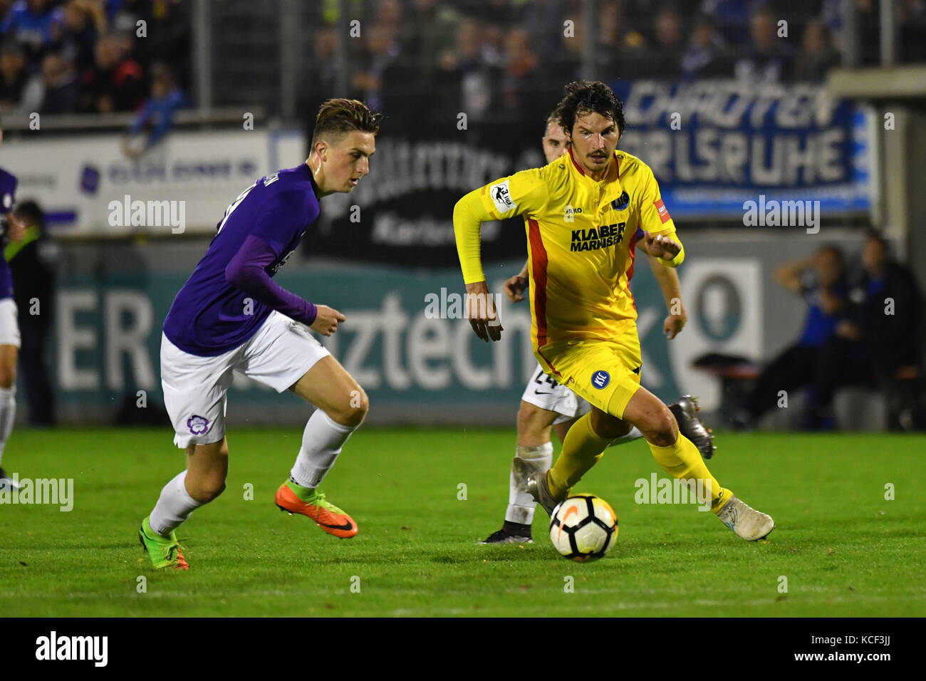 Noettingen, Deutschland. 04th Oct, 2017. vl Niklas Kolbe (FC Noettingen ...