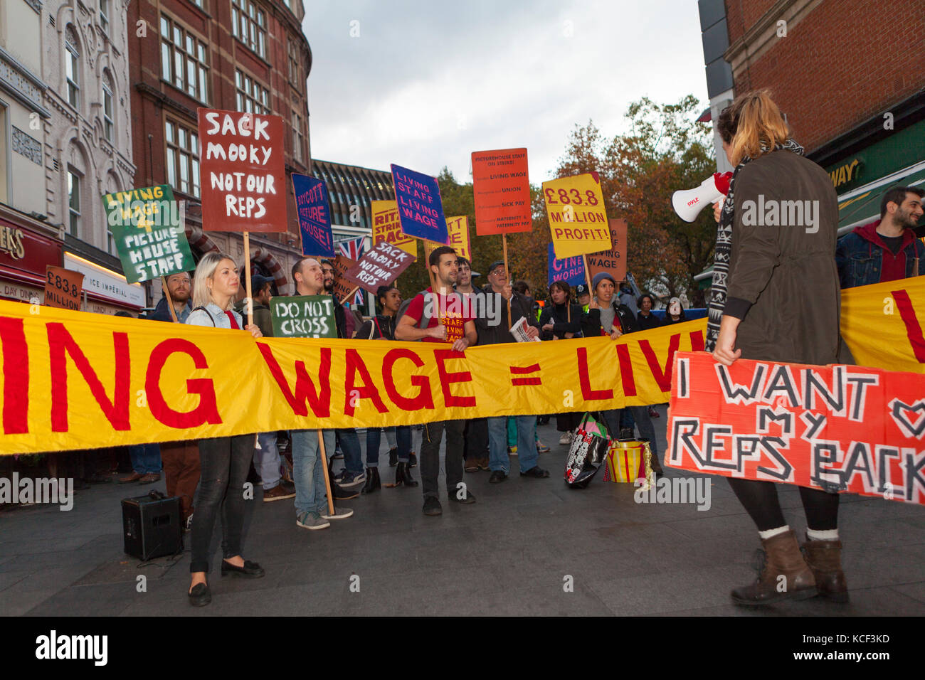 London, UK. 4th Oct, 2017. Striking Cineworld workers hold 'Living Wage ...