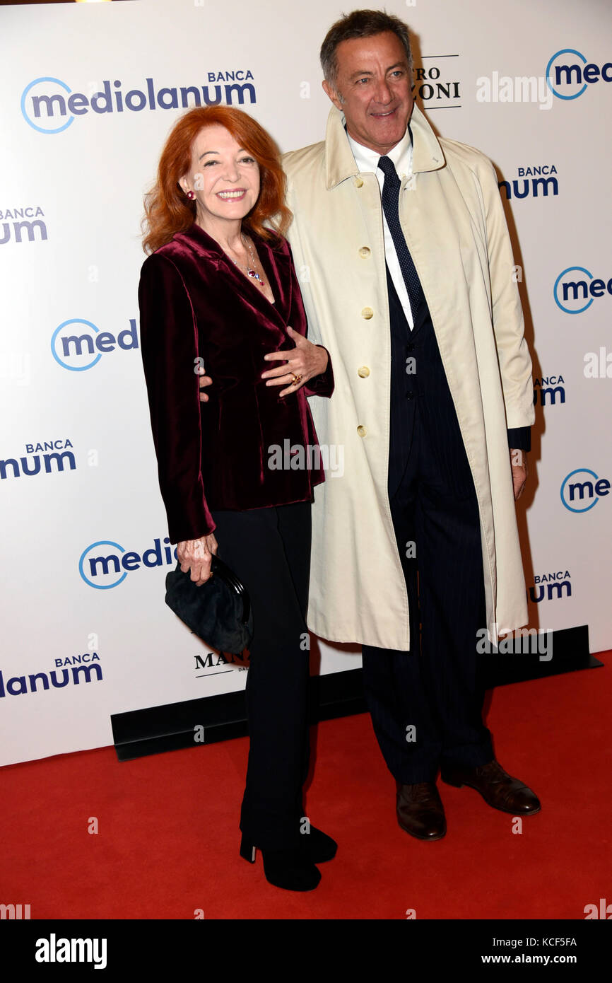 Milan, Italy. 05th Oct, 2017. Milan, Teatro Manzoni - Red carpet ...