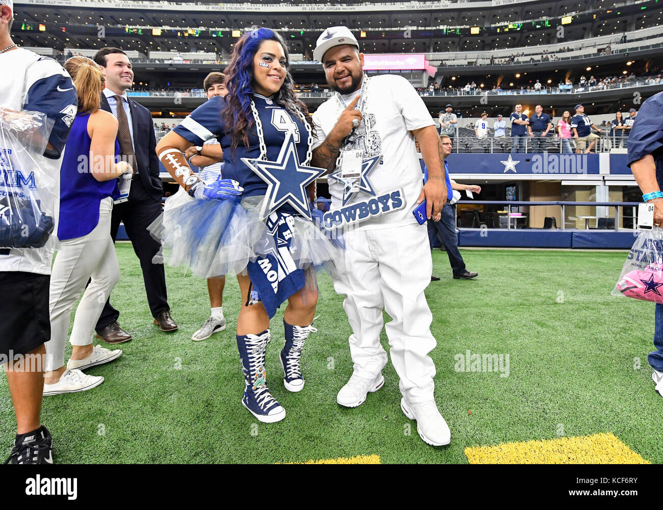 October 01, 2017: Two Dallas fans show their spirit by dressing up in ...