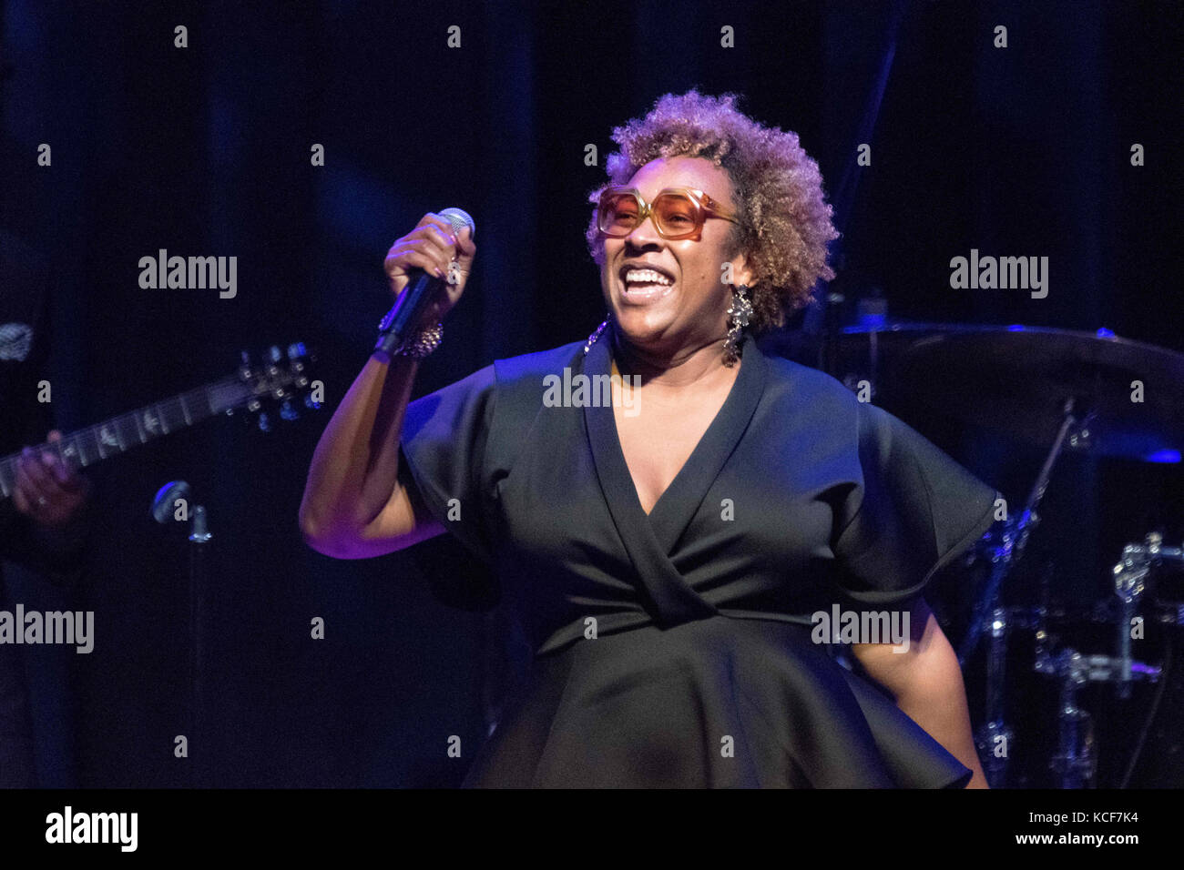 Philadelphia music walk of fame hi-res stock photography and images - Alamy