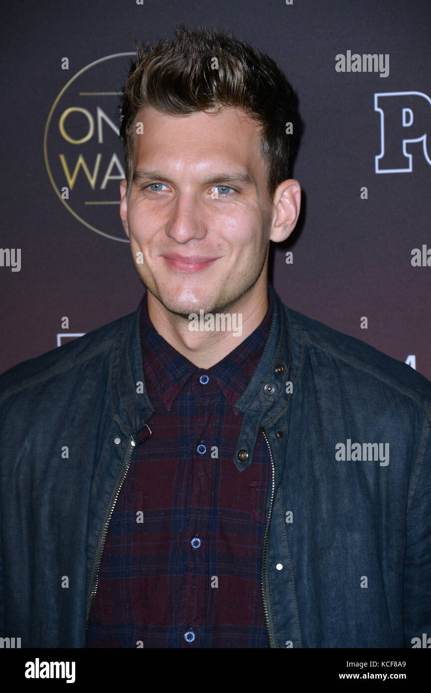Scott michael foster hi-res stock photography and images - Alamy