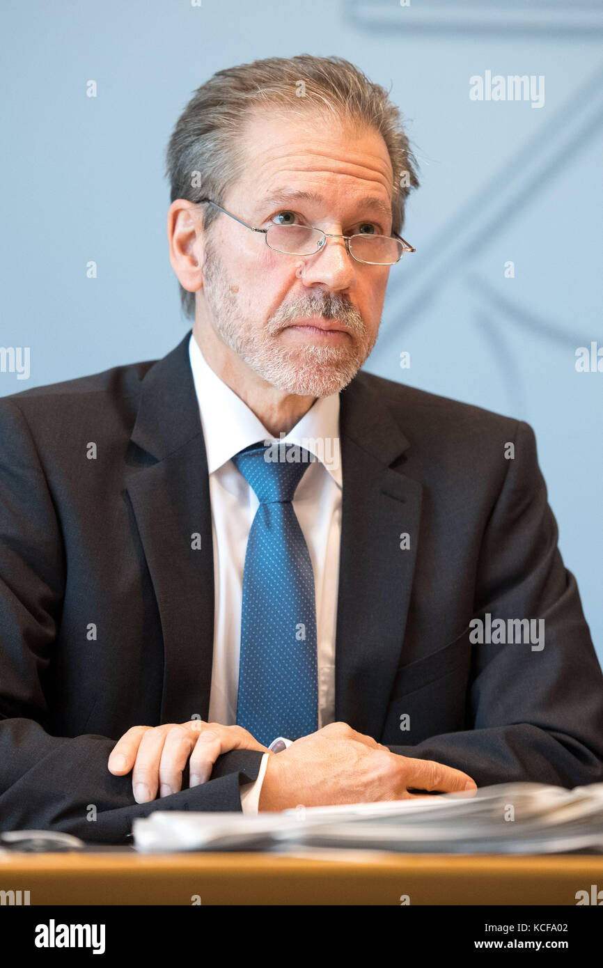 Duesseldorf, Germany. 05th Oct, 2017. The head of the North Rhine ...