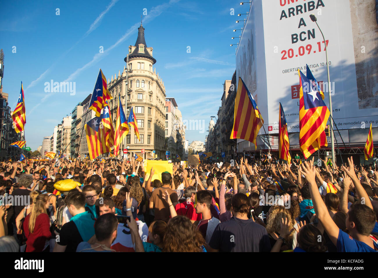 October 3 demonstrators hi-res stock photography and images - Alamy