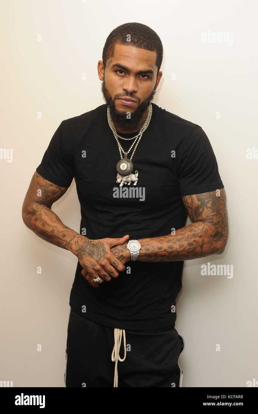 HOLLYWOOD, FL - OCTOBER 04: Dave East att Jamz Live at radio station 99 ...