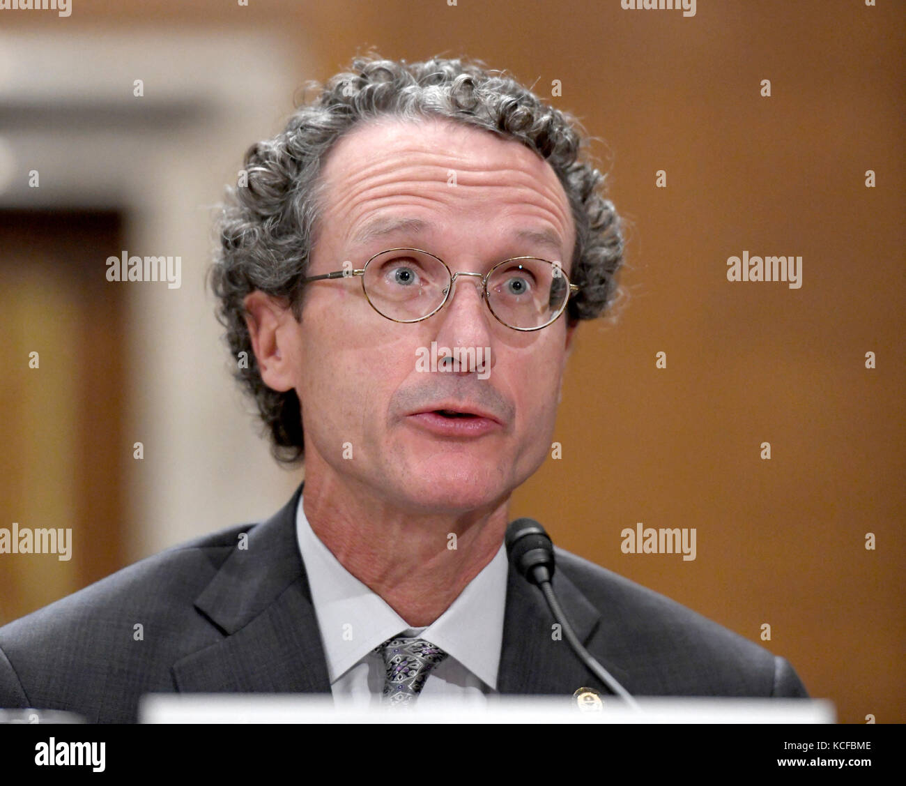 Washington, USA. 04th Oct, 2017. William Wehrum appears before the ...