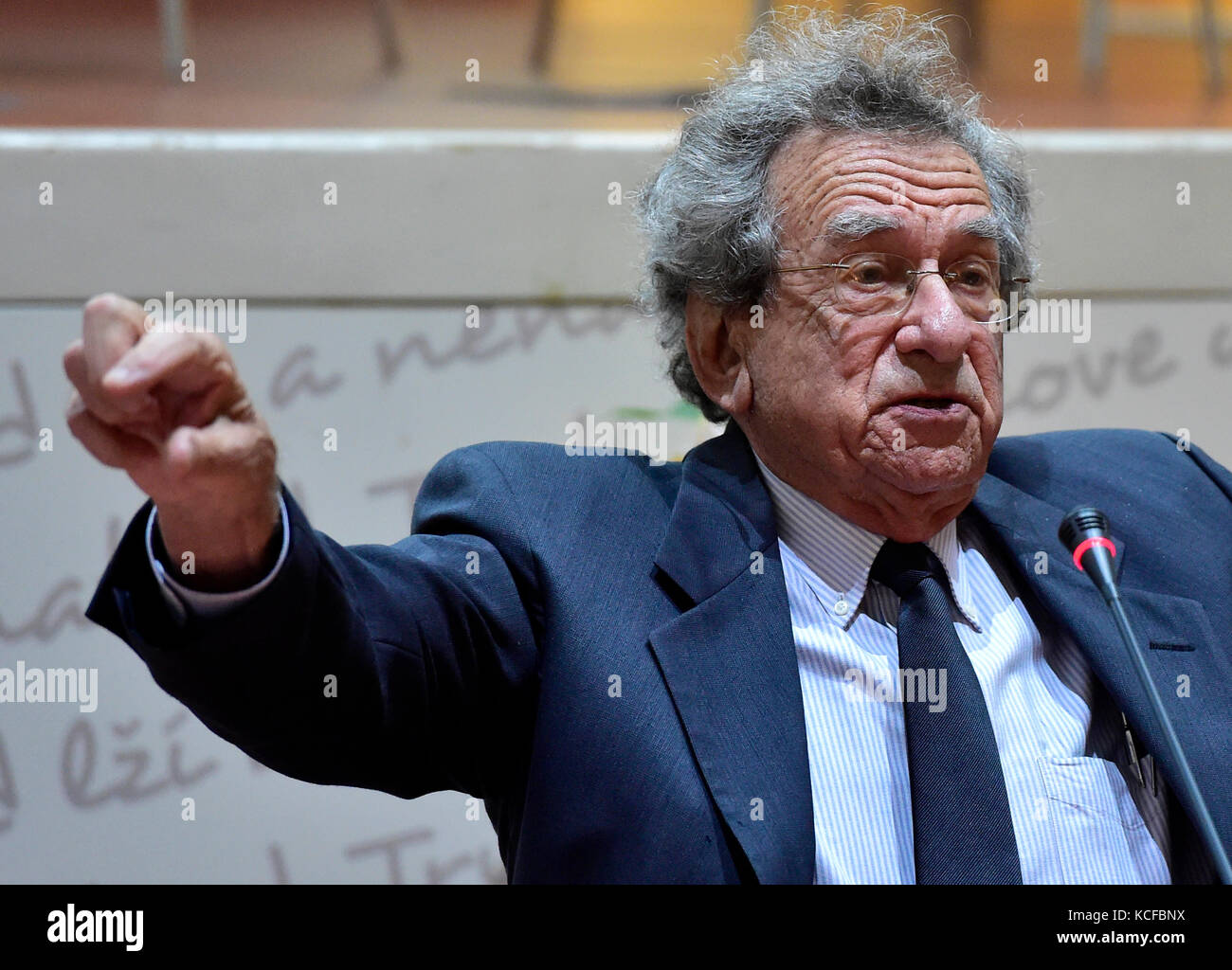 Prague, Czech Republic. 05th Oct, 2017. US physicist Nathaniel David ...