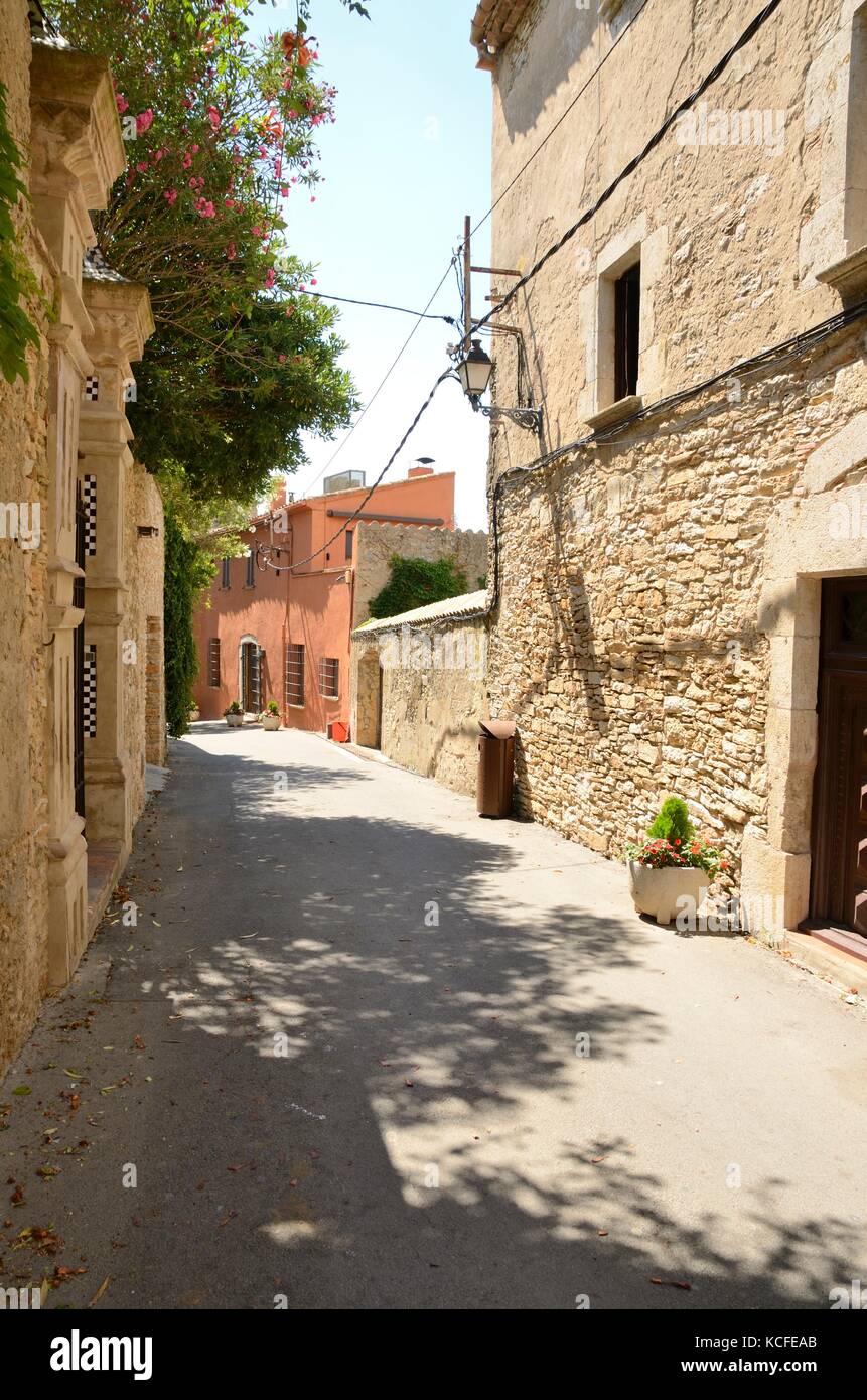 Street in the old town of Begur, Catalonia, northeastern Spain Stock ...