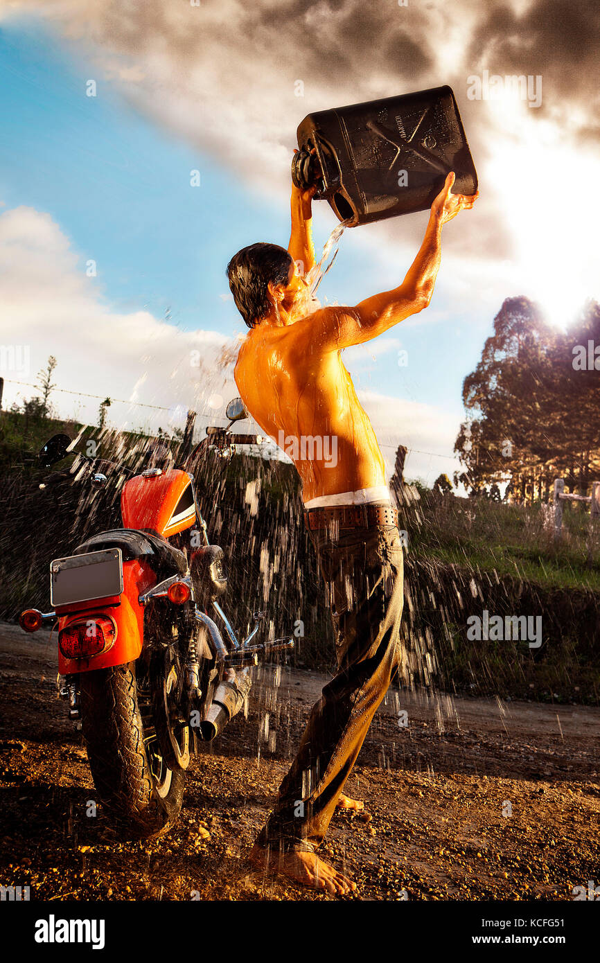 Person, man, bath, motorcycle Stock Photo - Alamy