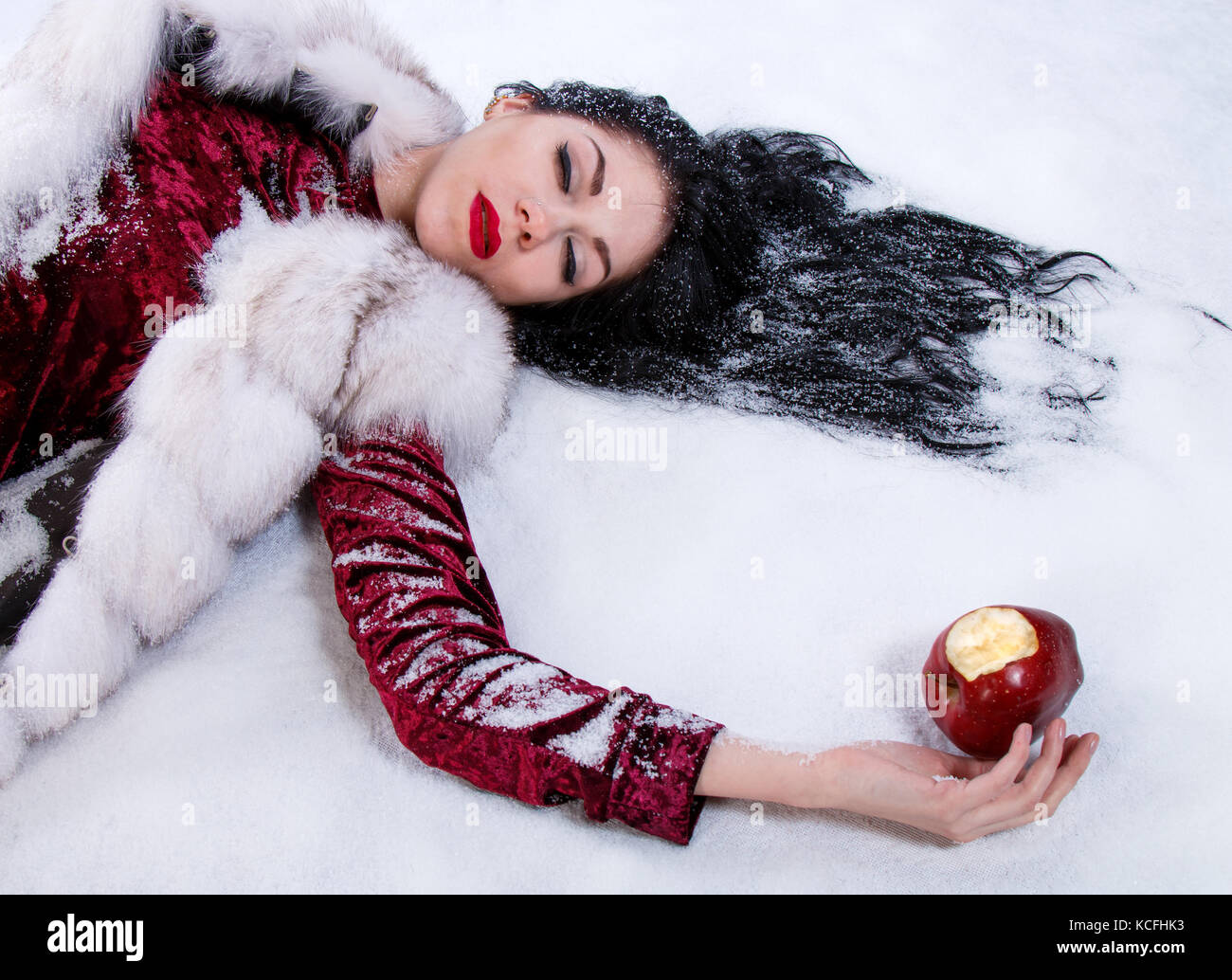 Bitten apple hi-res stock photography and images - Alamy