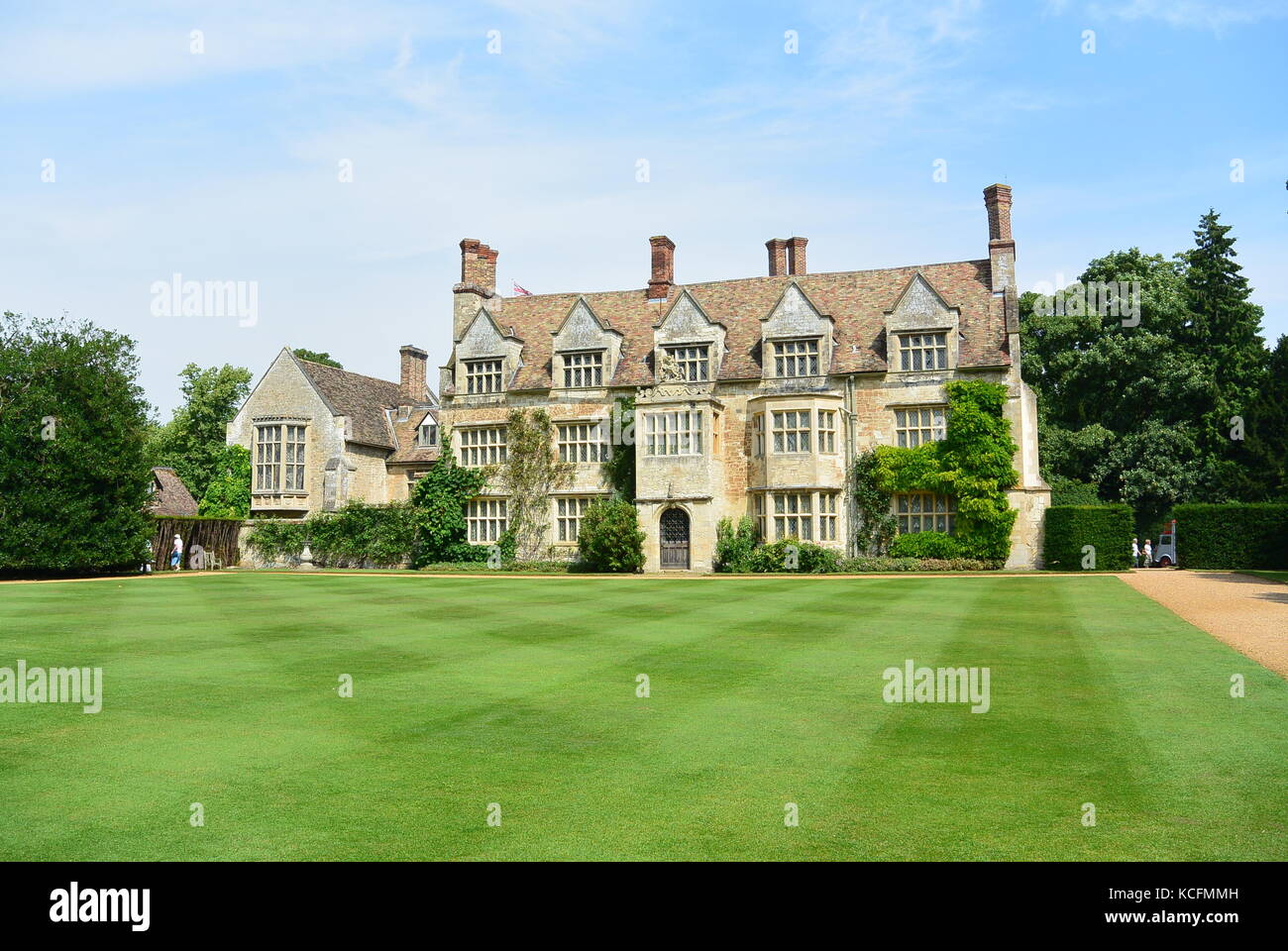 English stately home Stock Photo - Alamy