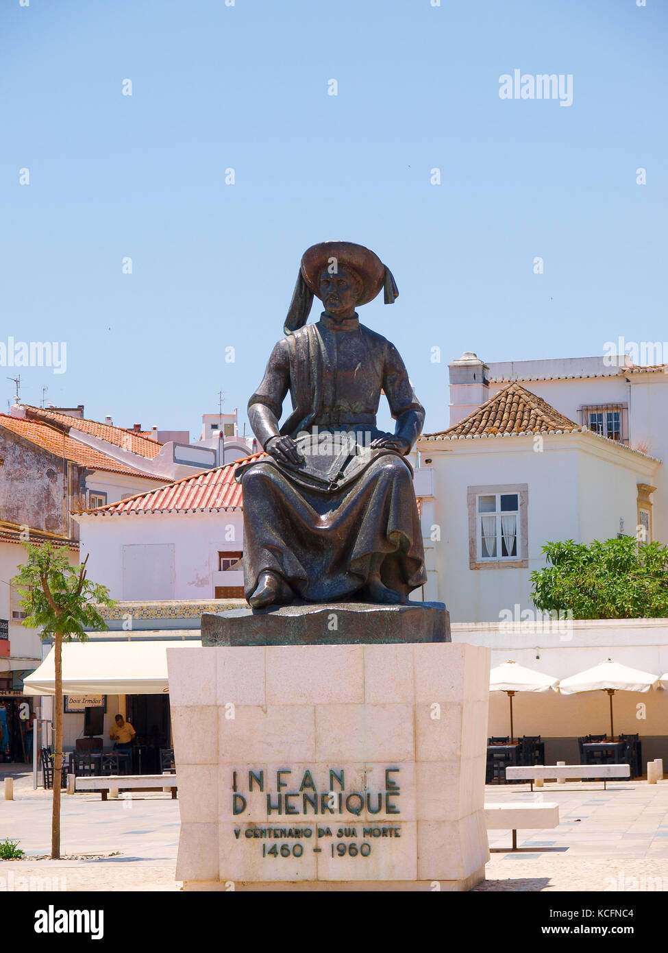 Statue of Infante Dom Henrique in Lagos, Algarve, Portugal Stock Photo ...