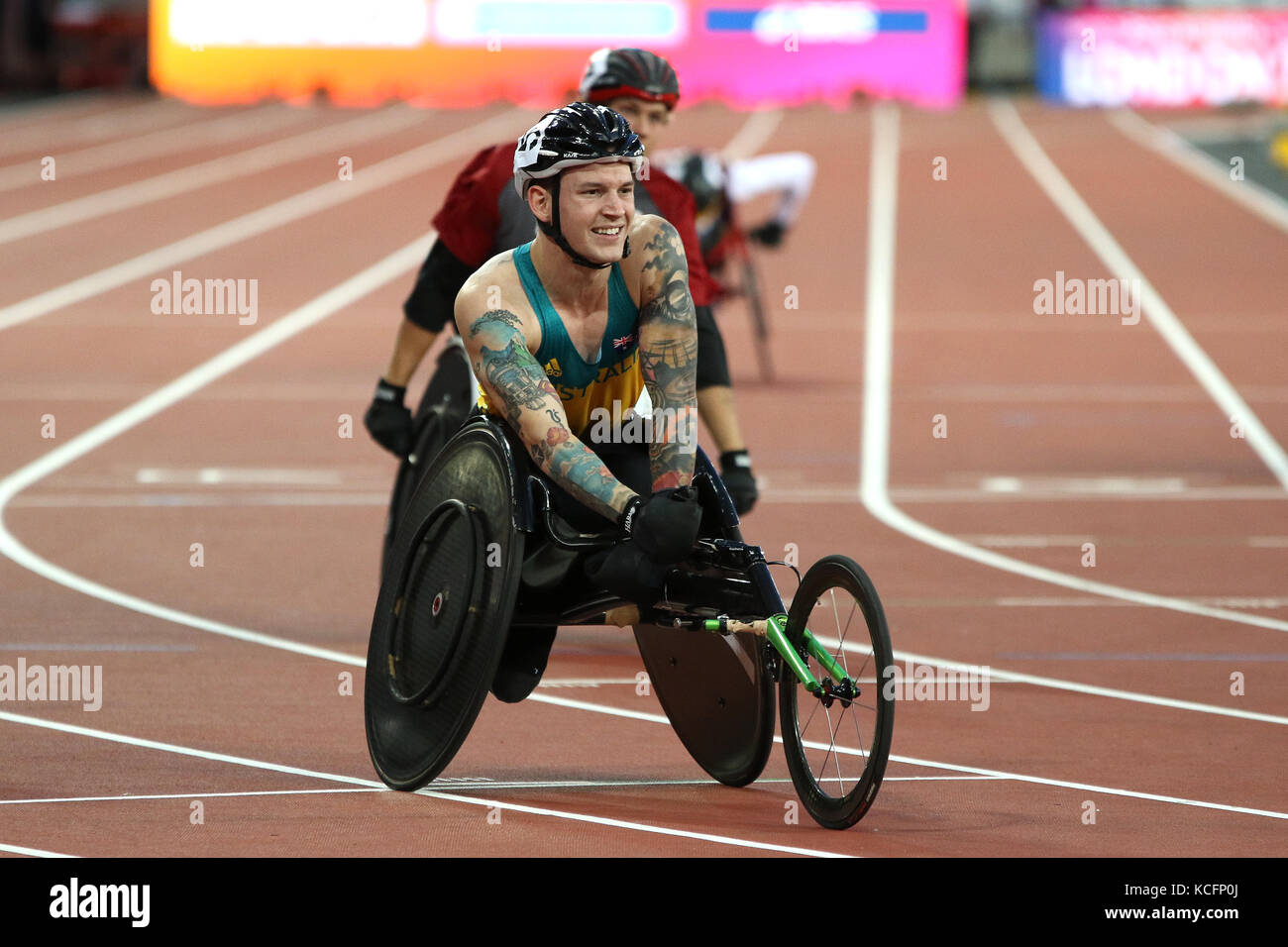Rheed MCCRACKEN of Australia in the Men's 200 m T34 Final at the World ...