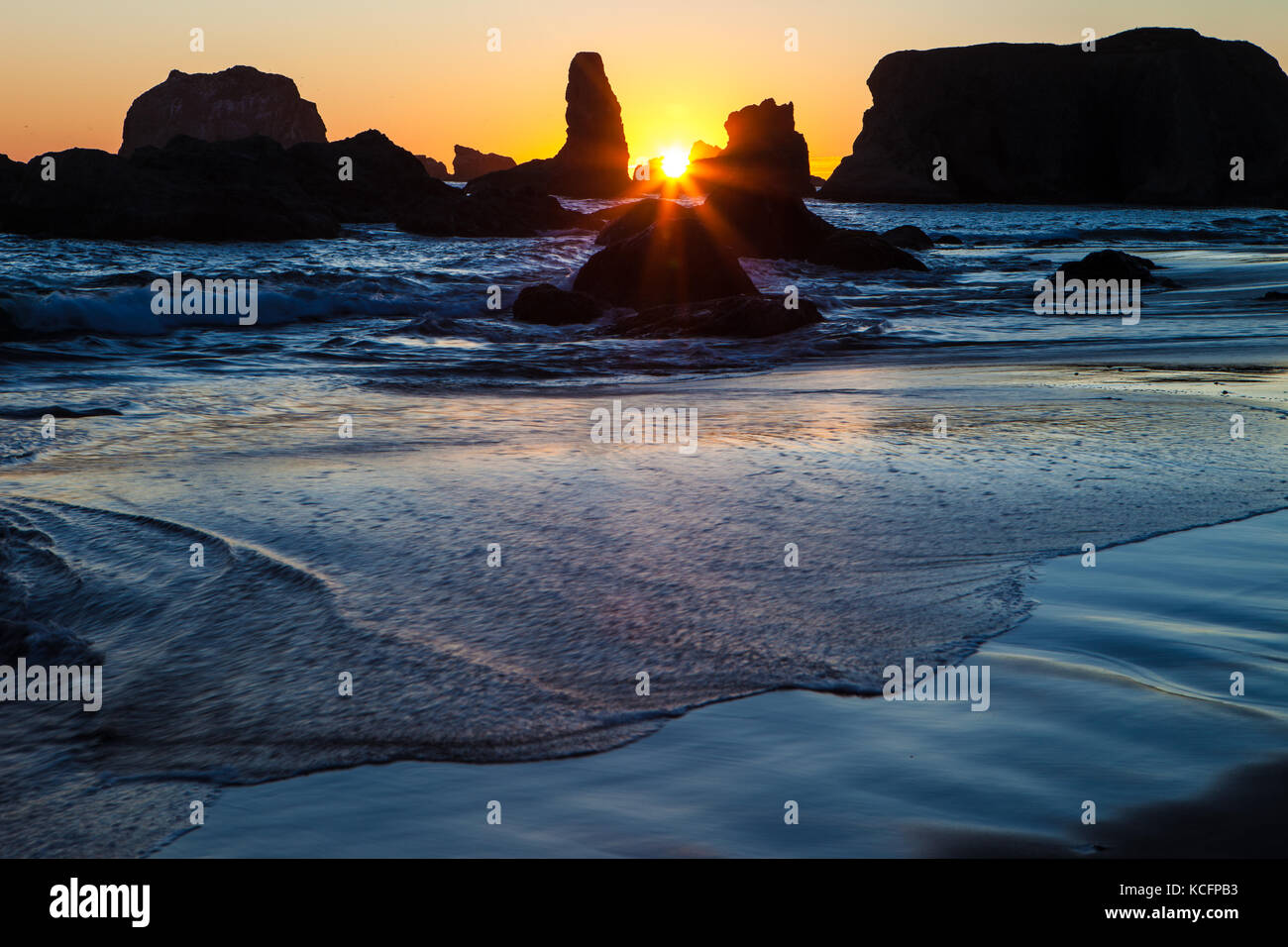Bandon Beach at Sunset, Bandon, Oregon Stock Photo - Alamy