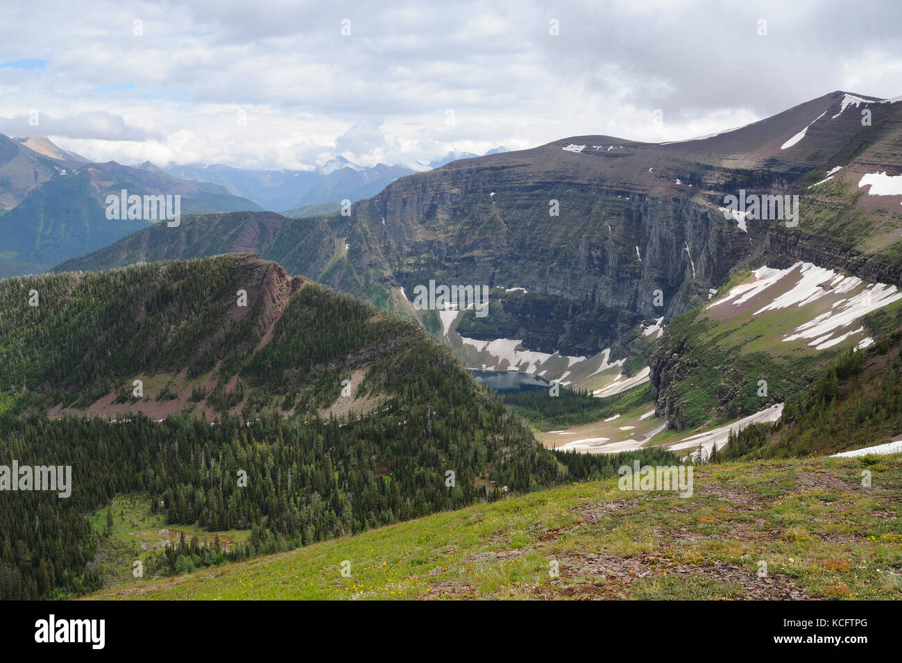Wall Lake, Akamina ridge, Akamina-Kishinena Provincial Park, BC Canada ...