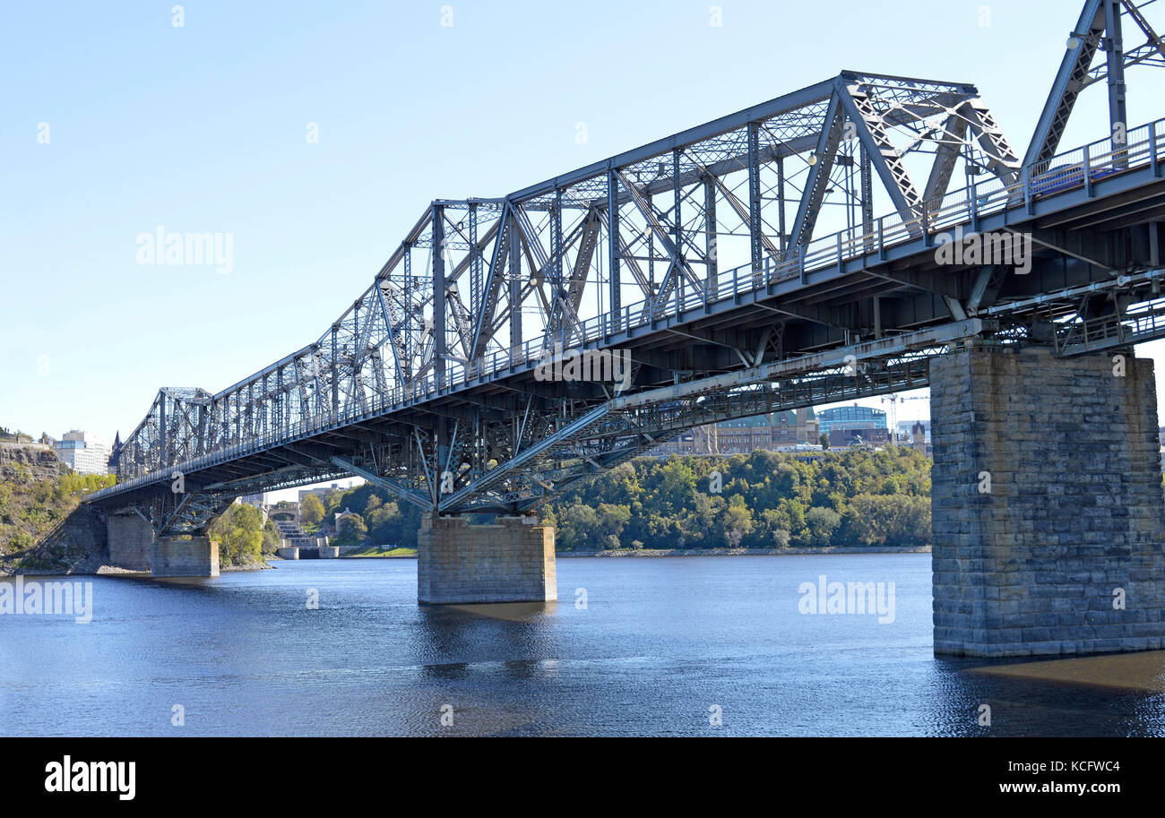 The old Alexandria bridge spanning Ottawa and Gatineau in Canada on a ...