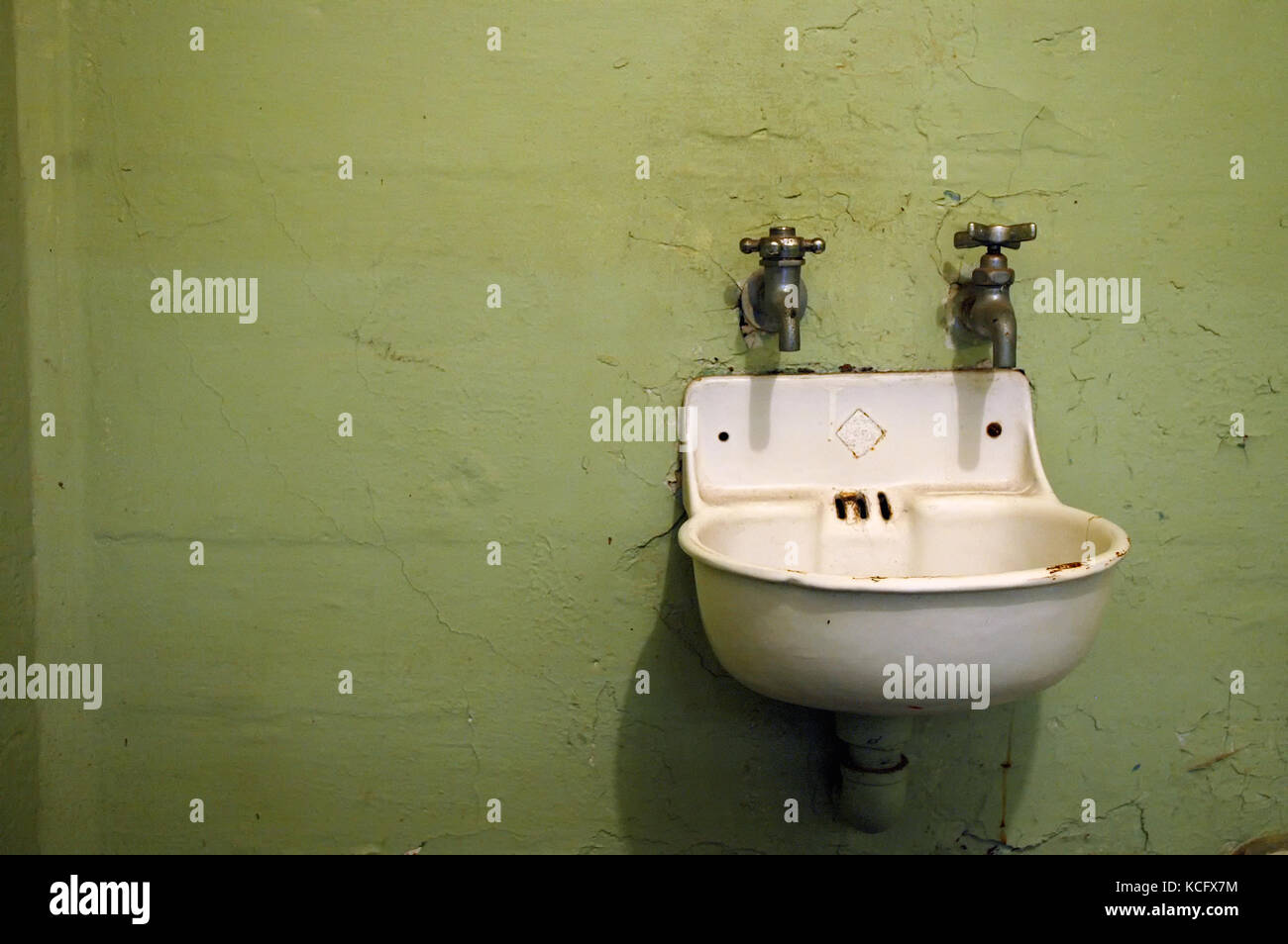 Detail of sink at Alcatraz Federal Penitentiary, San Francisco, USA ...
