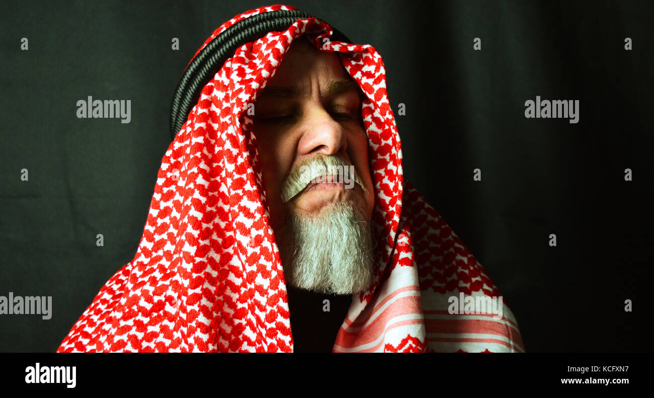 Arab sheikh person hi-res stock photography and images - Alamy