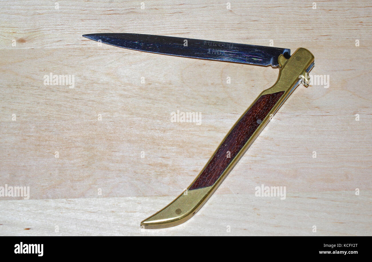 Traditional knife hi-res stock photography and images - Alamy