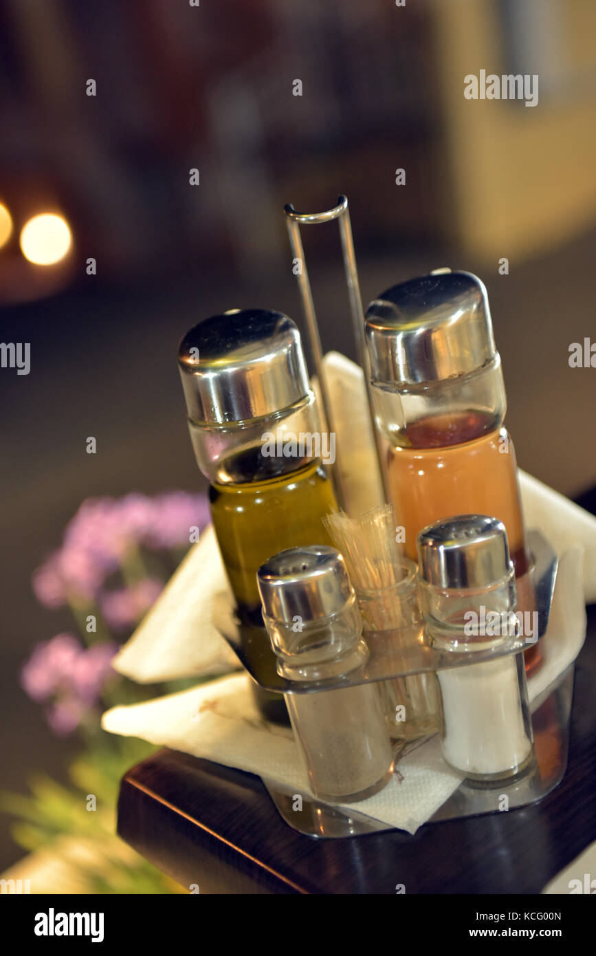 Condiments on diner table hi-res stock photography and images - Alamy