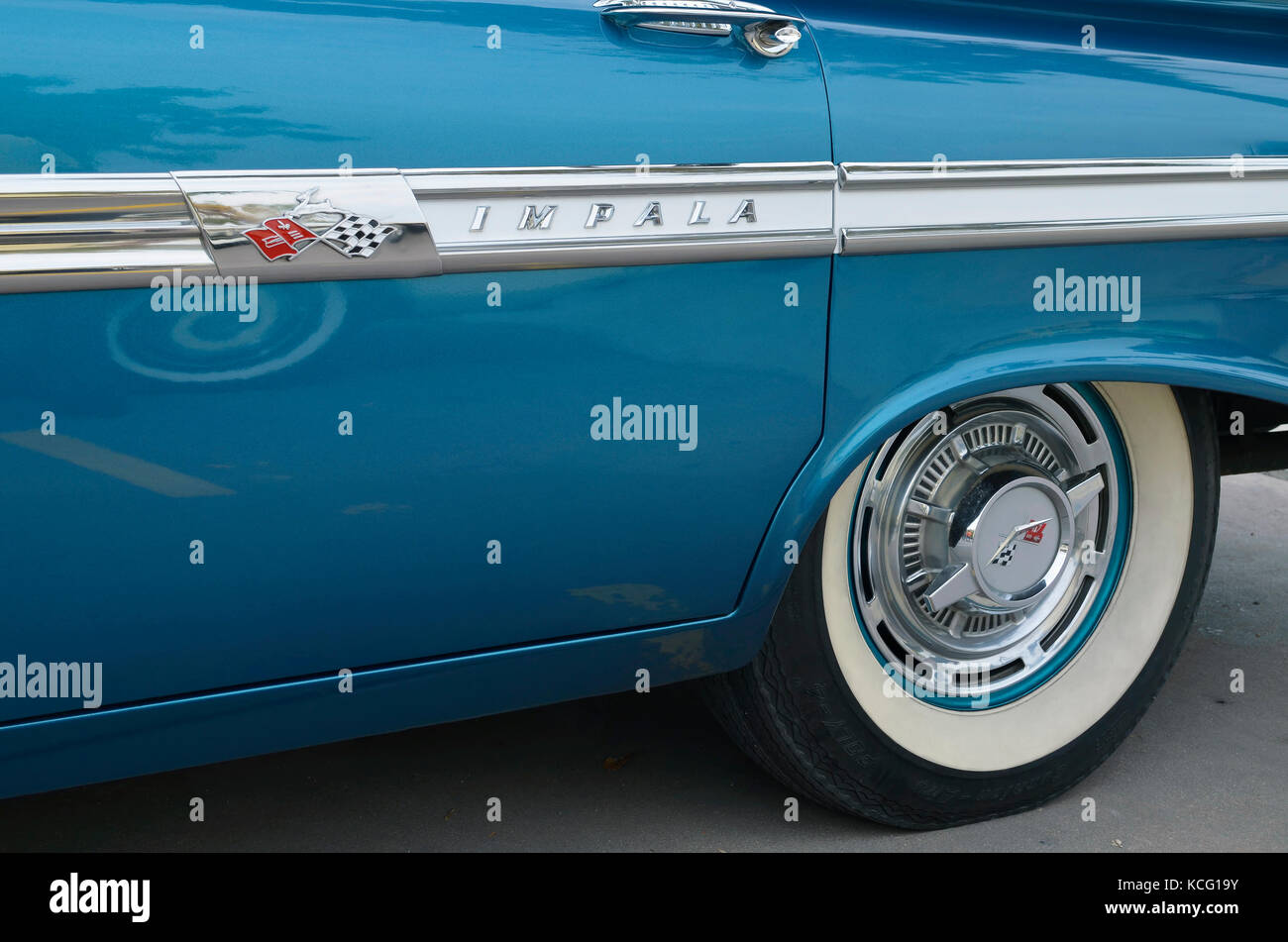 Meeting classic american cars rear hi-res stock photography and images ...