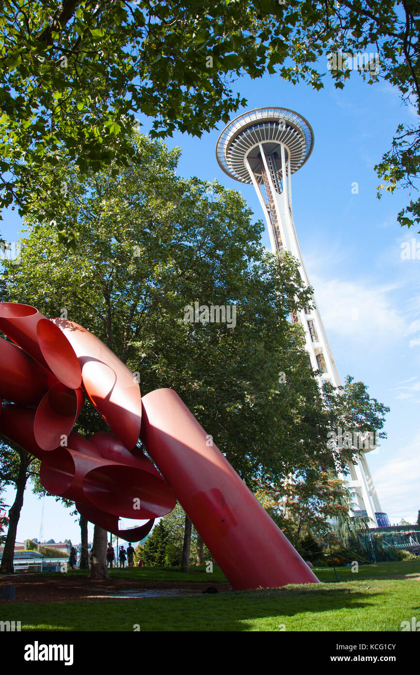Famous iconic space needle hi-res stock photography and images - Alamy