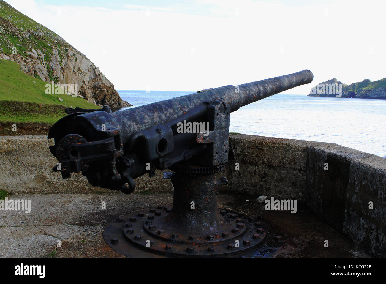 Mark iii 4 inch gun hi-res stock photography and images - Alamy