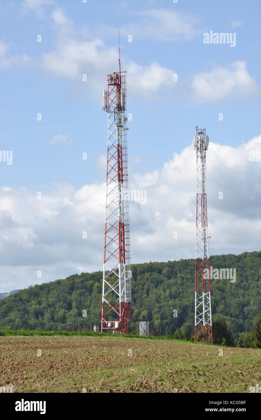 Communications tower television antenna hi-res stock photography and ...