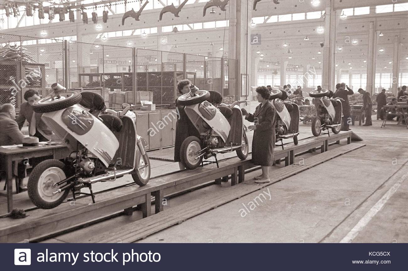 Ford Cars Factory Stock Photos & Ford Cars Factory Stock Images - Alamy